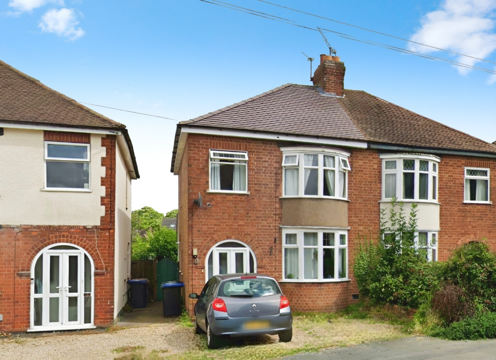 Netherley Road, Hinckley 3 bed semi-detached house - £1,100 pcm (£254 pw)