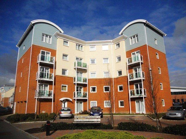 Tadworth Court, 16 Reynolds Avenue... 2 bed apartment to rent - £1,700 ...