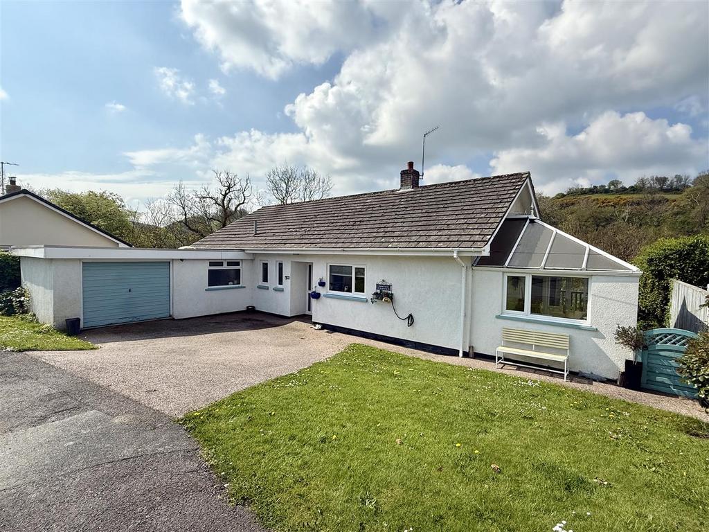 Llanwern Estate, Gilfachrheda, New Quay 4 bed detached house for sale ...