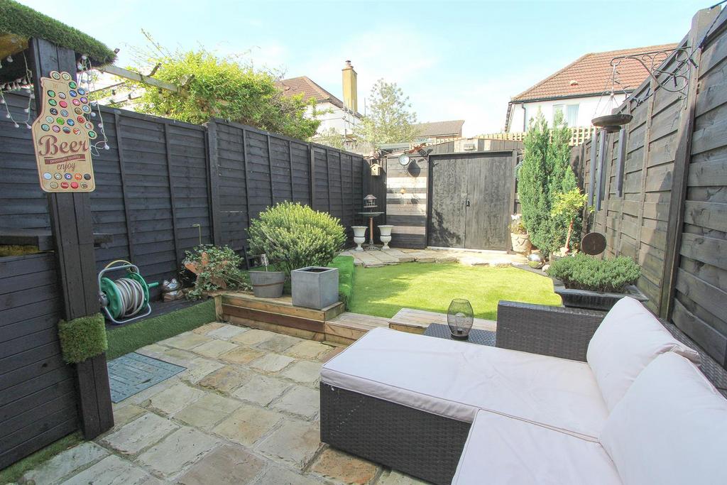 Clarence Road, Sutton SM1 2 bed house for sale - £425,000