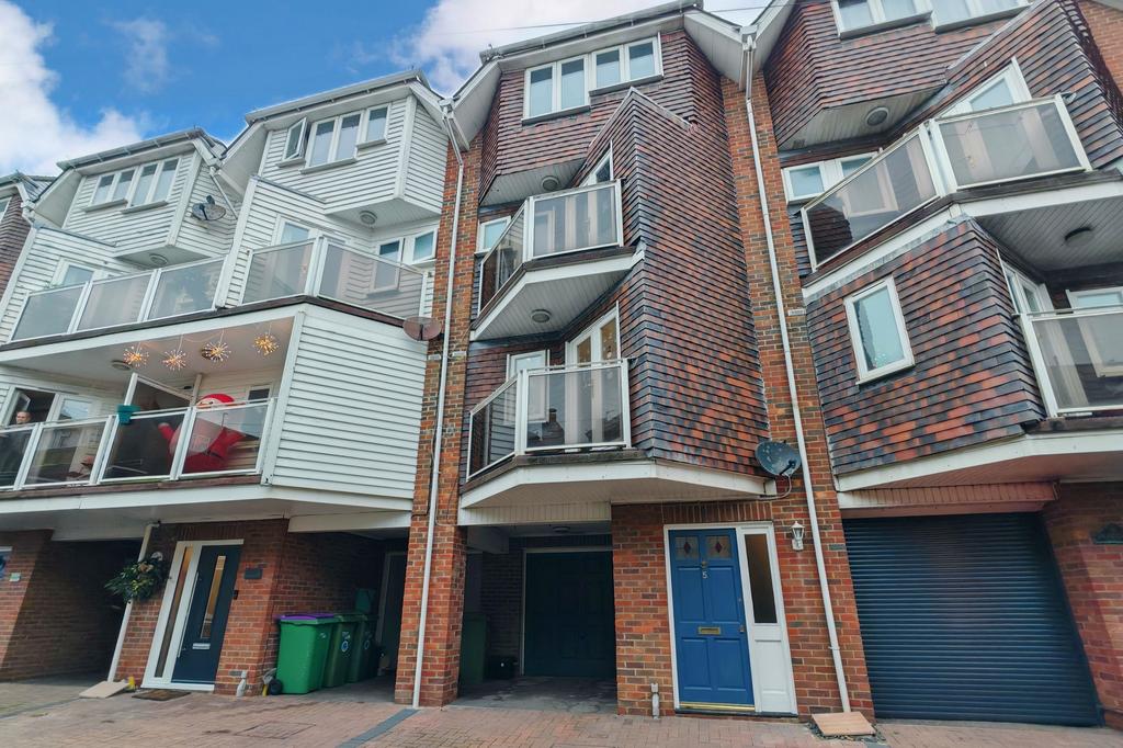 Gough Road, Sandgate, Kent 4 bed townhouse for sale - £399,995
