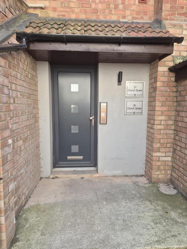 Trowbridge, BA14 1 bed flat - £750 pcm (£173 pw)