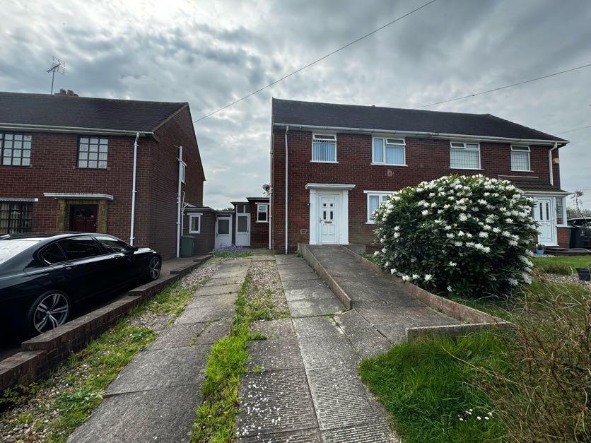 Bickley Road, Walsall 3 bed house - £1,150 pcm (£265 pw)