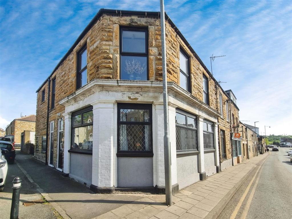 Commercial Street, Crook 3 bed apartment for sale - £150,000