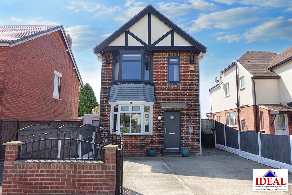 Skellow Road, Skellow, Doncaster 2 bed detached house for sale - £200,000