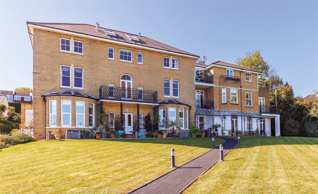 Cowes, Isle of Wight 2 bed apartment for sale - £495,000