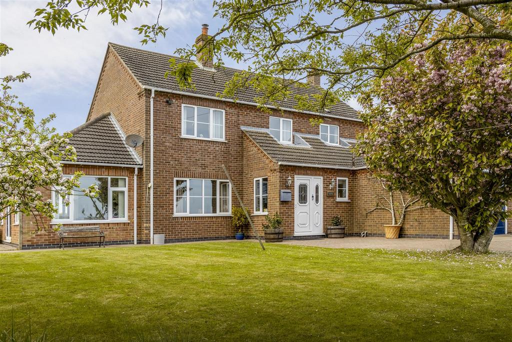 Mill Lane, Wrangle, Boston 4 bed detached house for sale - £375,000
