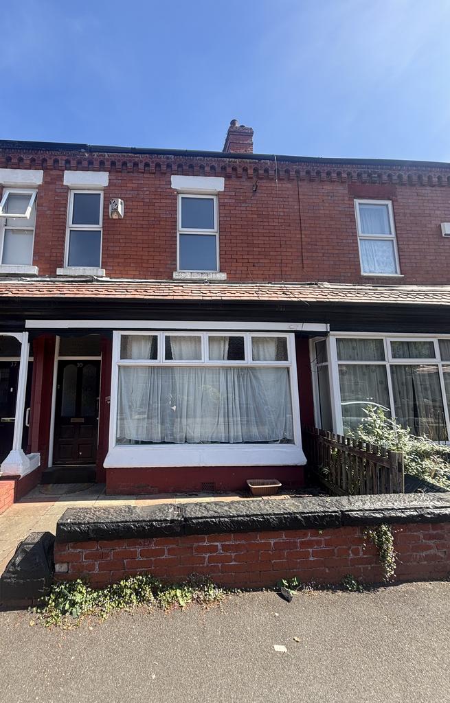 Moreton Avenue, Stretford, M32 8BQ 4 bed terraced house - £365,000