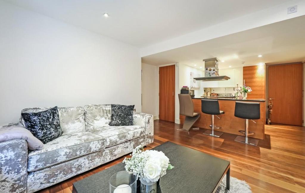Lancelot Place, London SW7 1 bed apartment to rent - £3,683 pcm (£850 pw)