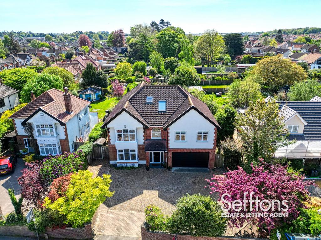 Wroxham Road, Norwich, Norfolk 6 bed detached house for sale - £800,000