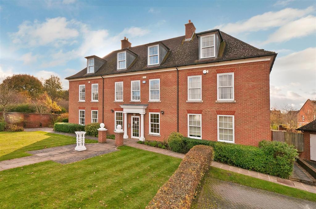 Manor Court, Bancroft Lane, Kings... 2 bed apartment to rent - £1,550 ...