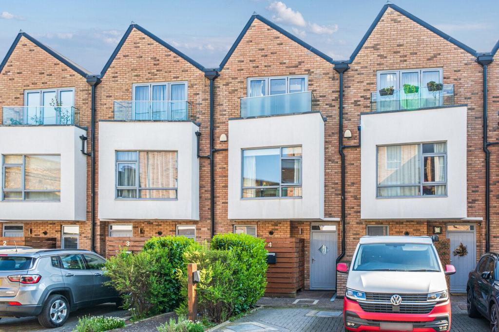 Jacobs Mews, Putney, London, SW15 3 bed terraced house - £1,250,000