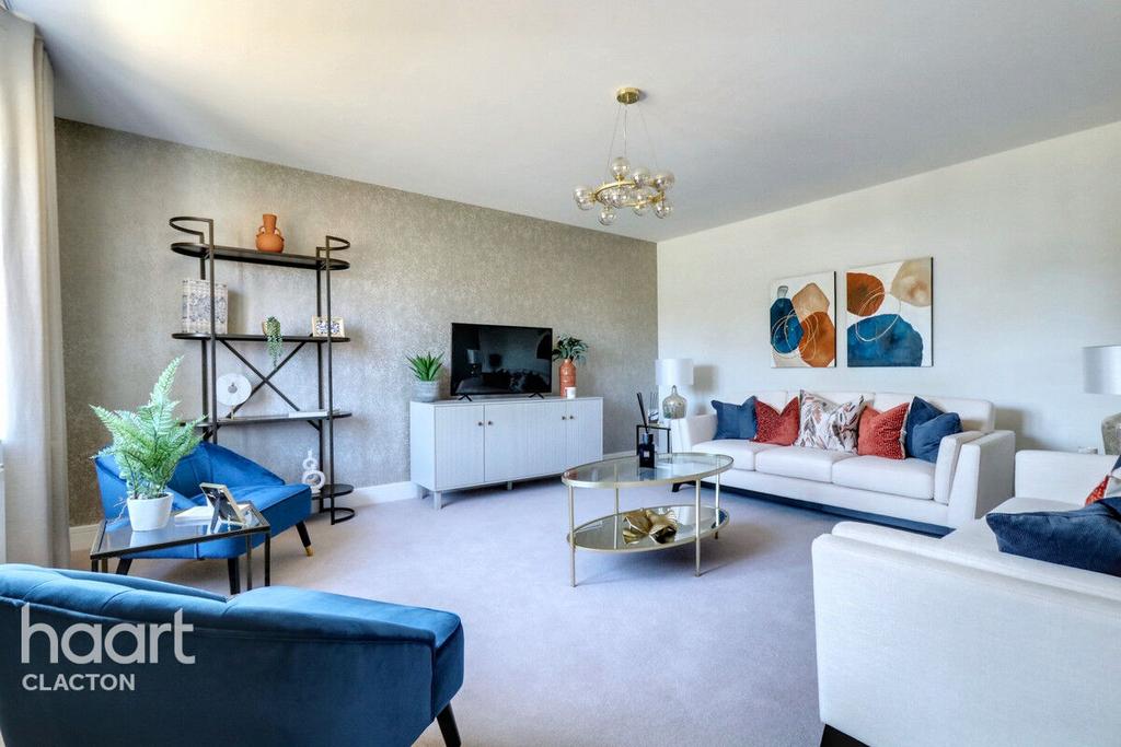Poppy Way, Clacton-on-Sea 3 bed semi-detached house for sale - £330,000