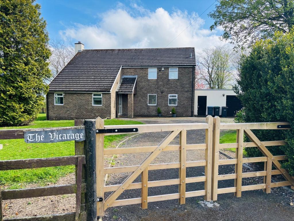 St.Ives Road, Leadgate, Consett, Co.... 4 bed detached house - £1,200 ...