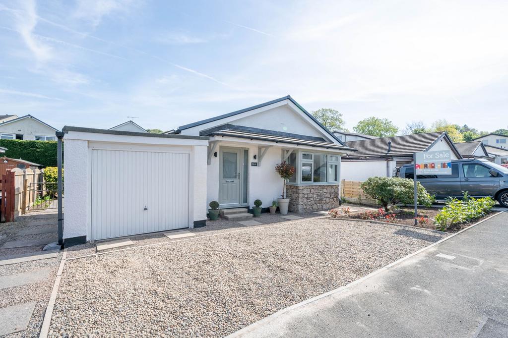 Willow Drive, Kendal, LA9 3 bed detached bungalow for sale - £375,000
