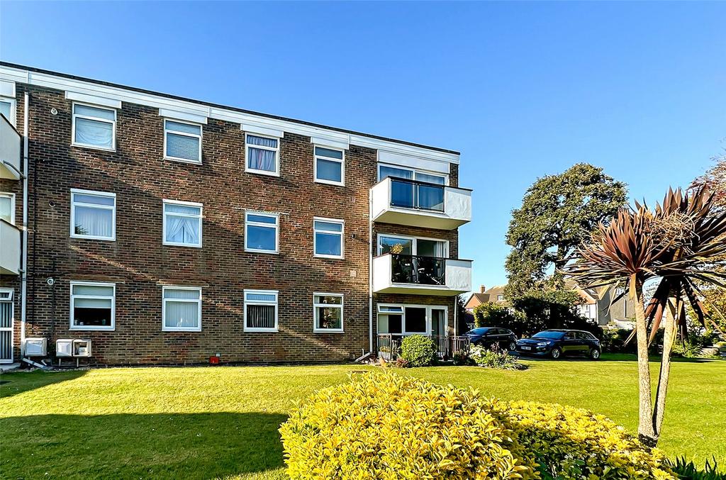 Clare Lodge, Sea Lane, Rustington... 2 bed apartment for sale - £260,000