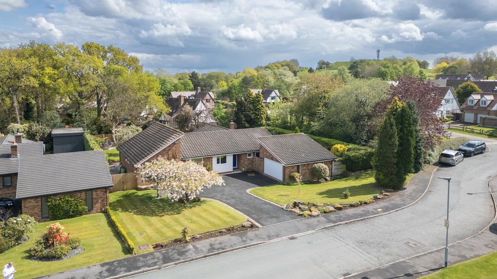 Field Lane, Appleton 5 bed bungalow - £900,000