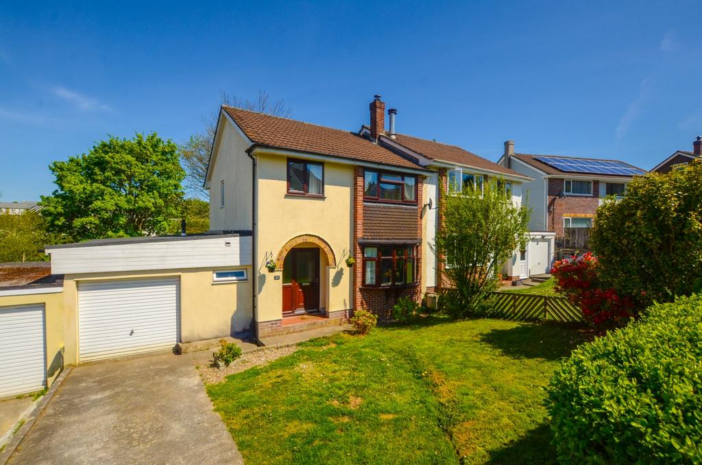 21 Tanwood View, Bodmin, PL31 2PN 3 bed semi-detached house - £285,000