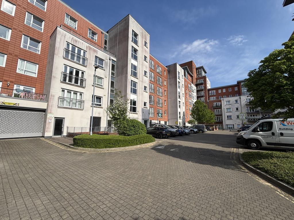 Flat 1, 14 Avenel Way, Poole, Dorset... 1 bed flat for sale - £110,000