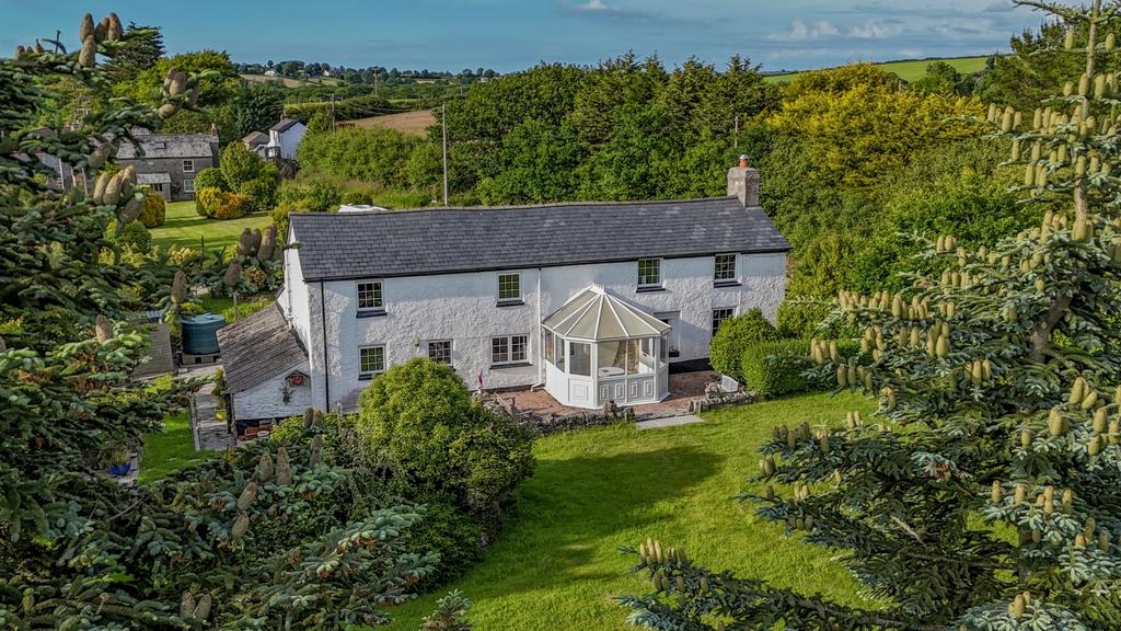 Redmoor, Bodmin, Cornwall, PL30 3 bed detached house for sale - £800,000