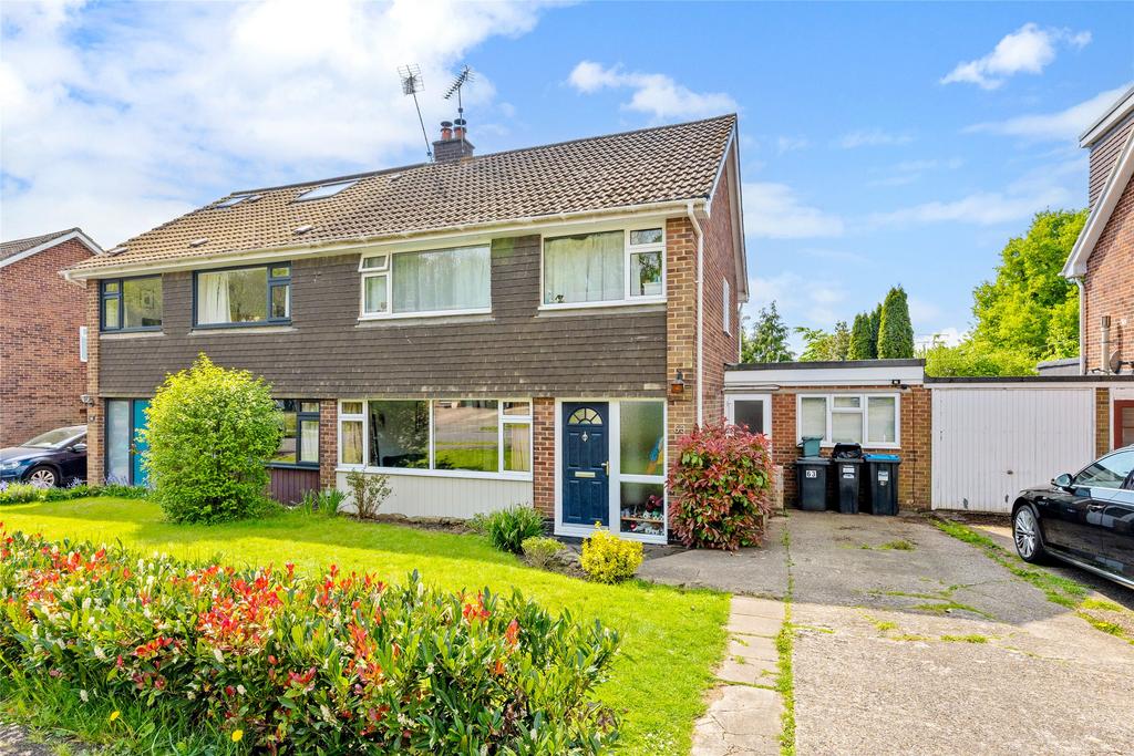 Central Way, Oxted, Surrey, RH8 3 bed semi-detached house for sale - £ ...