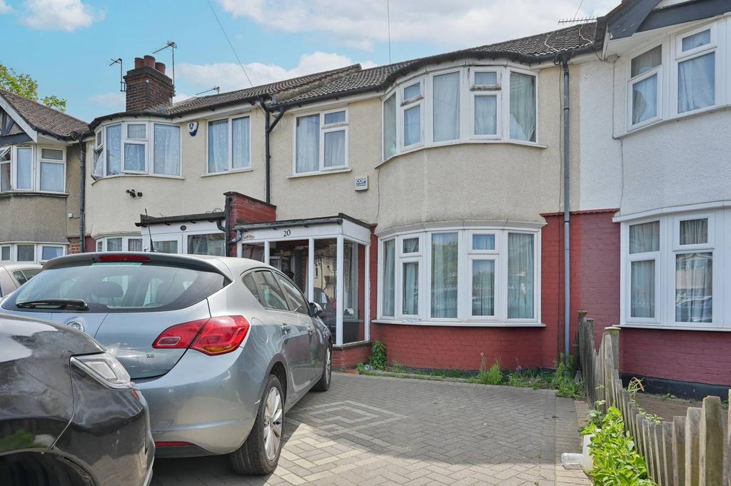Primrose Close, Harrow, HA2 3 bed end of terrace house to rent - £2,600 ...