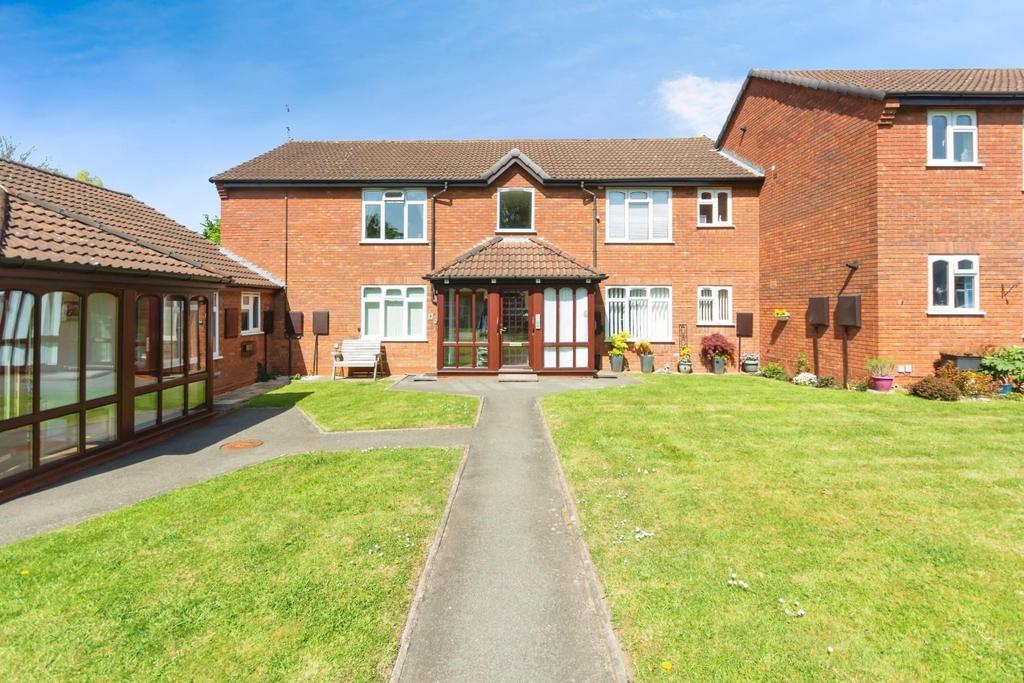 Mickleton Road, Solihull 2 bed apartment for sale - £115,000