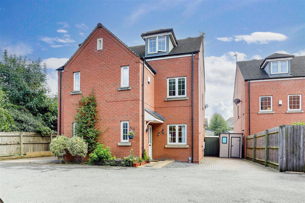Rosa Court, Gedling NG4 4 bed semi-detached house for sale - £280,000
