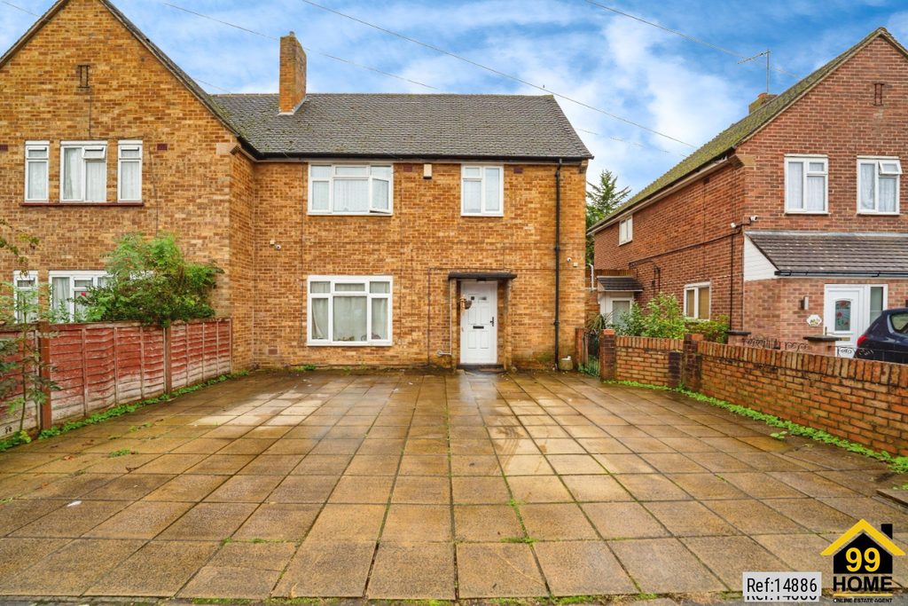 The Dingle, Uxbridge, UB10 3 bed terraced house to rent - £2,375 pcm (£ ...