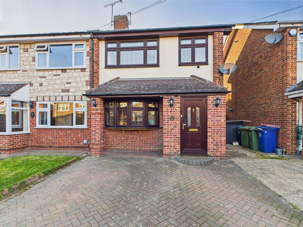 Russet Close, Stanford-Le-Hope, SS17 3 bed semi-detached house for sale ...