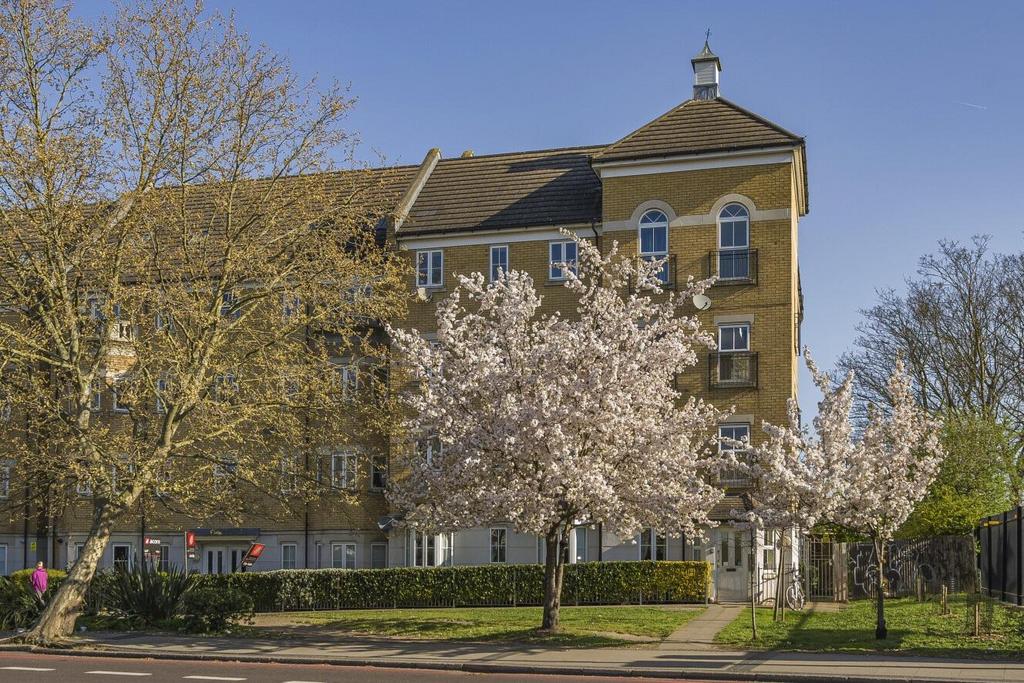 Peckham Road, Peckham, London, SE15 1 bed flat for sale - £285,000