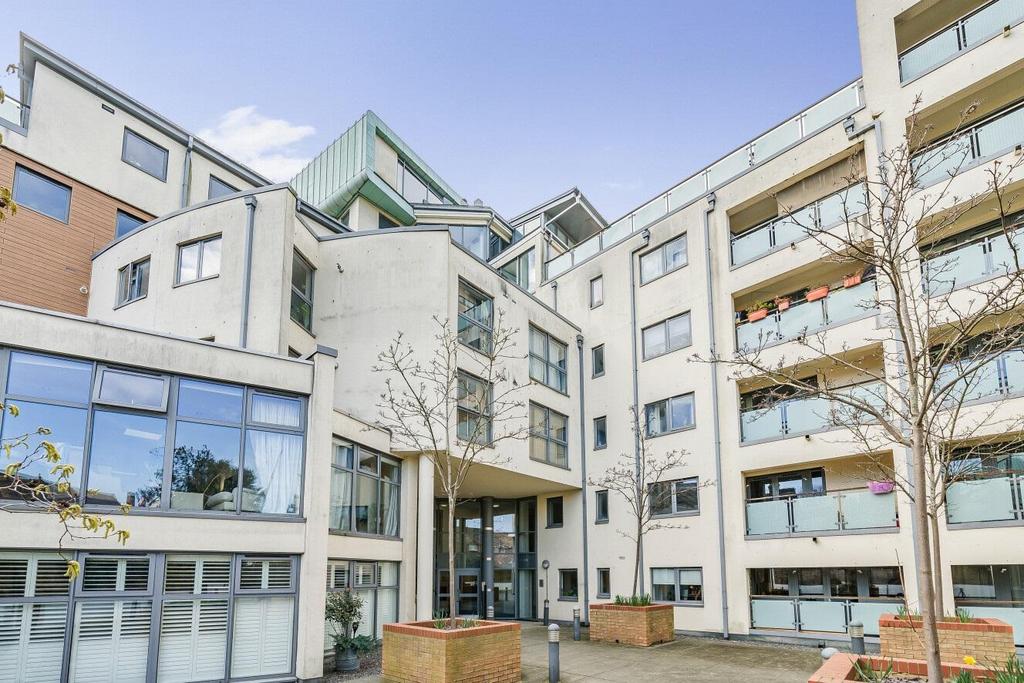 Peckham Rye, Peckham, London, SE15 2 bed flat for sale - £425,000