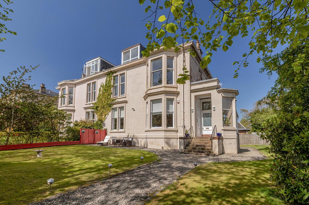Cleveden Drive, Cleveden, Glasgow 2 bed apartment for sale - £375,000