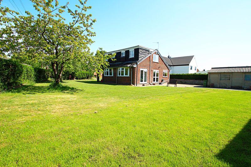 Livingstone Avenue, Rugby CV23 4 bed bungalow - £475,000