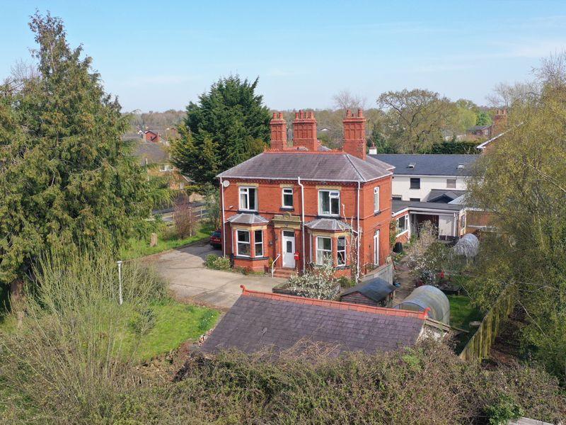 Holt Road, Cross Lanes, Wrexham 5 bed house for sale - £395,000
