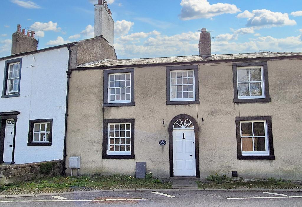 Littlemoor, Clitheroe, BB7 1HF 3 bed cottage - £265,000