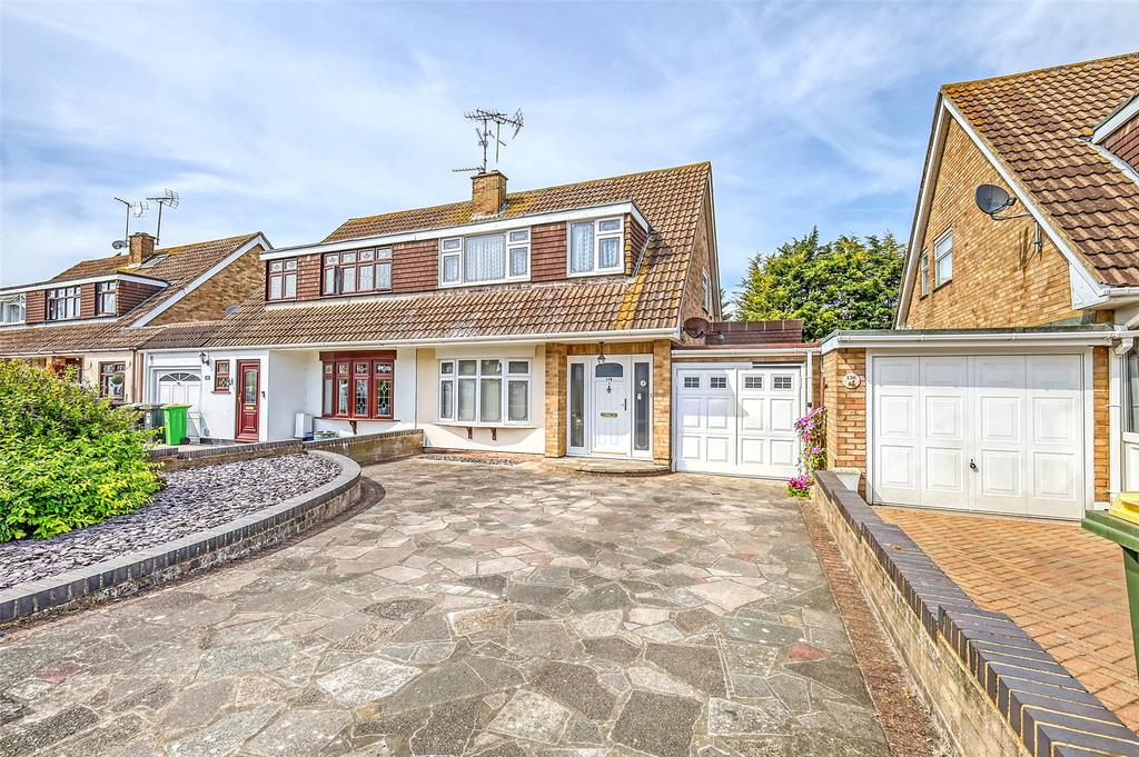 Conway Avenue, Great Wakering, Essex... 3 bed semi-detached house - £ ...
