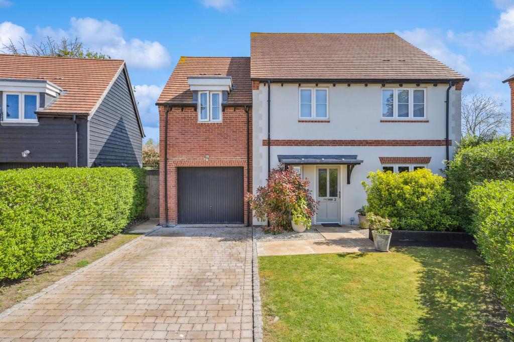 Rushington Close, Aylesbury HP17 4 bed detached house for sale - £698,500