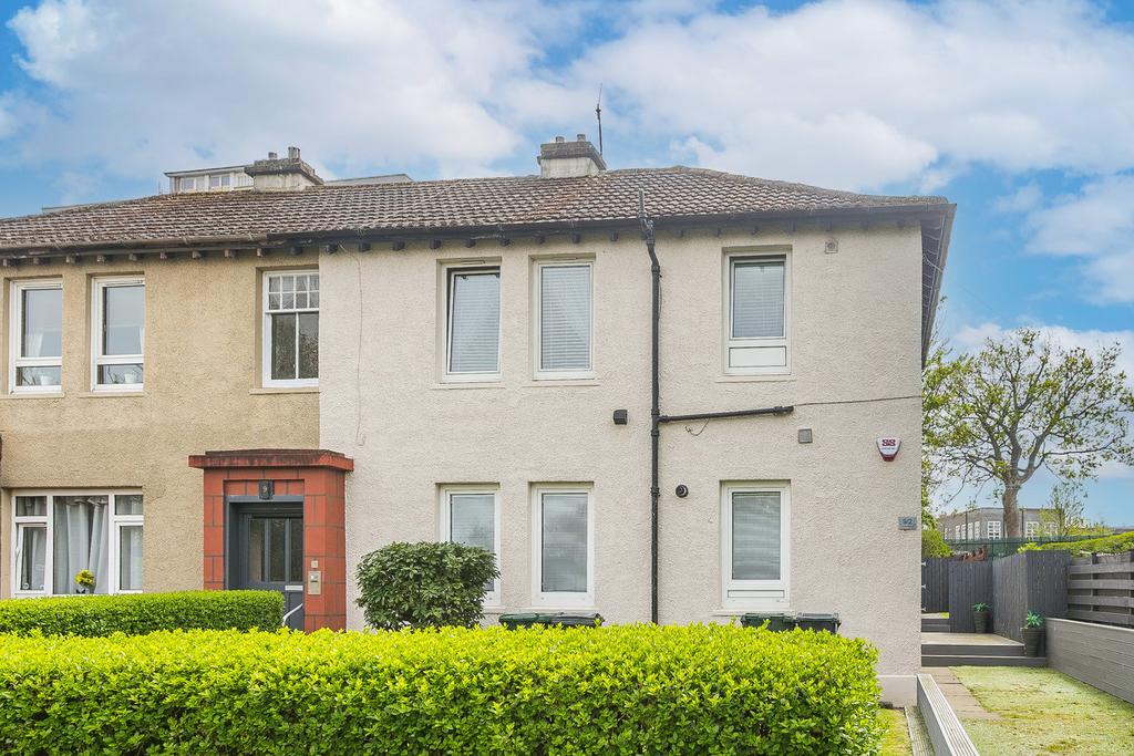 Sleigh Gardens, Restalrig, Edinburgh... 2 bed villa for sale - £170,000