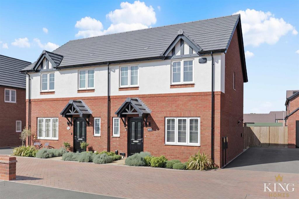 Lancaster Way, Shackleton Village... 3 bed semi-detached house - £325,000