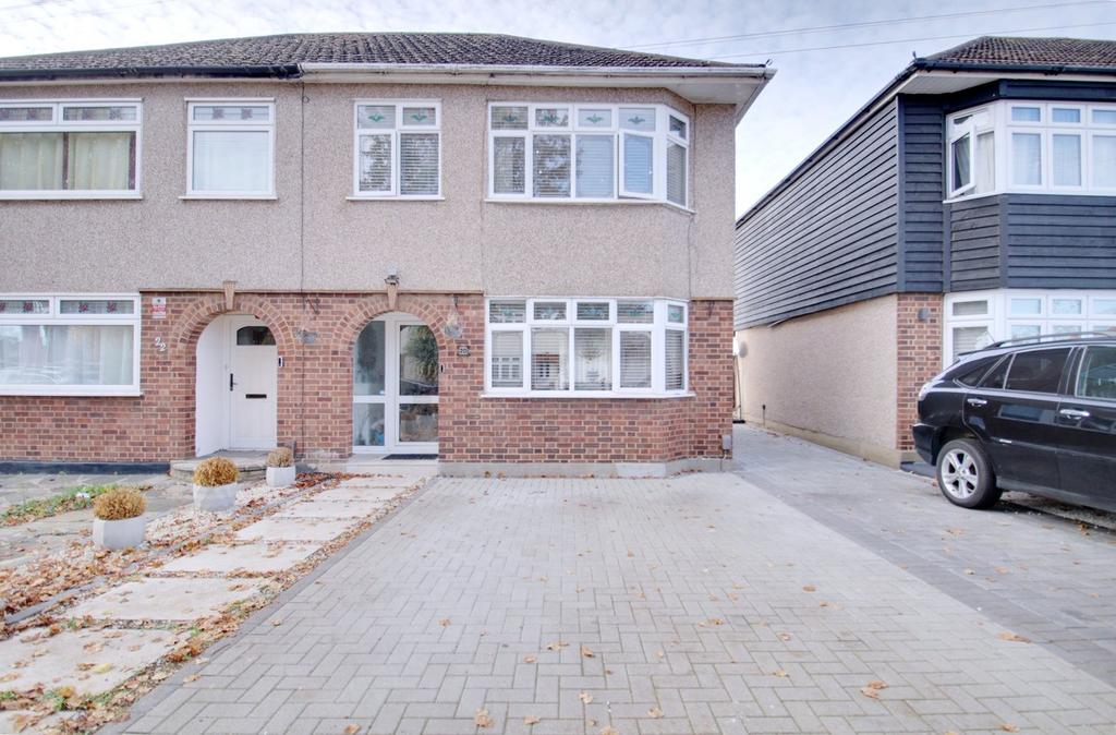 Orchard Avenue, Rainham RM13 3 bed semi-detached house - £450,000