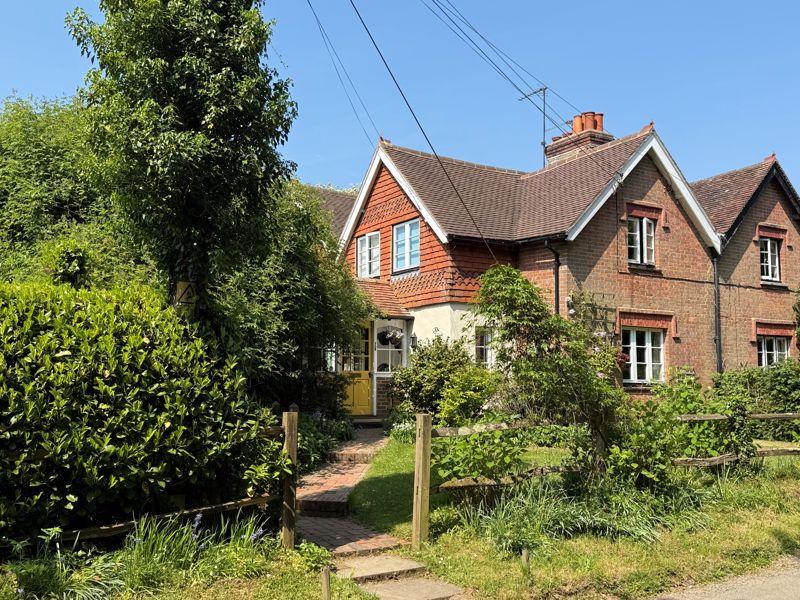 Brantridge Lane, Balcombe 3 bed character property for sale - £695,000