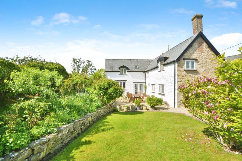 Purton Stoke, Swindon, Wiltshire 3 bed detached house - £600,000
