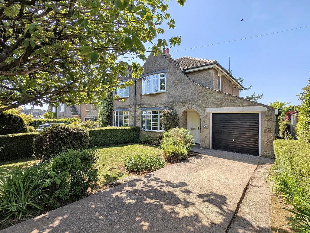 Salthill Road, Clitheroe, Lancashire... 3 bed semi-detached house - £ ...