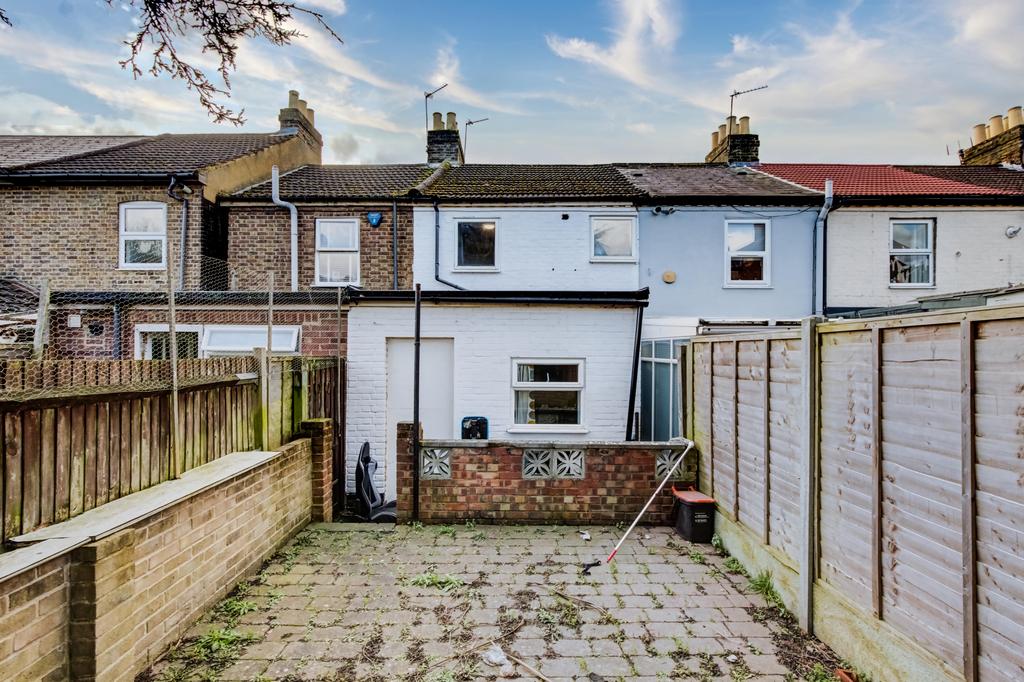 Lower Boxley Road, Maidstone ME14 3 bed detached house - £1,595 pcm (£ ...