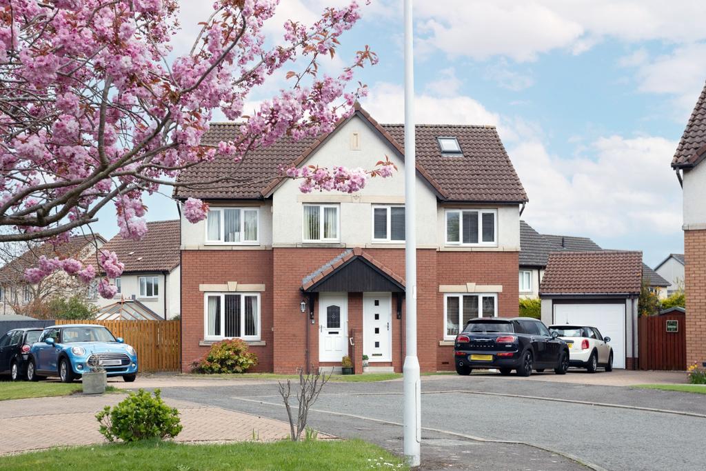 Bowhouse Drive, Kirkcaldy, Kirkcaldy... 3 bed semi-detached house - £ ...