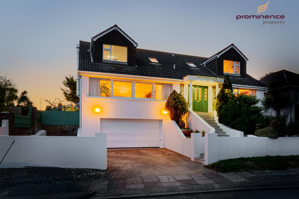 Ashdown Avenue, Saltdean, Brighton 5 bed detached house - £1,350,000