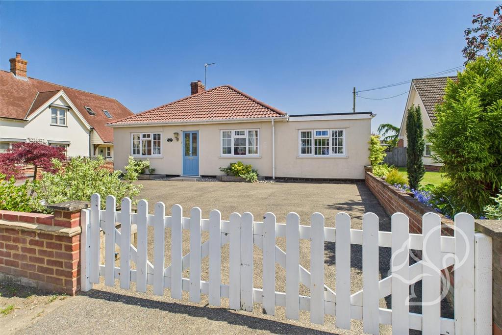 New Road, Elmswell IP30 3 bed detached bungalow for sale - £400,000