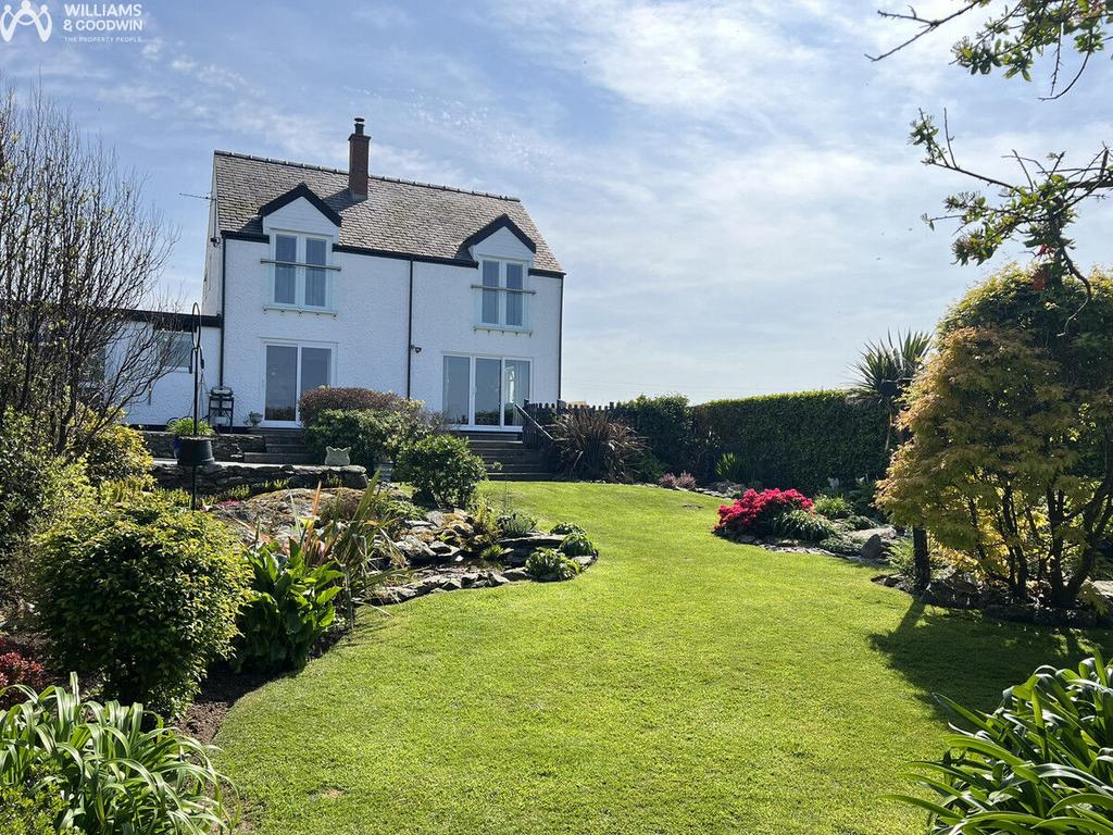 Penybonc, Amlwch, LL68 4 bed detached house - £425,000