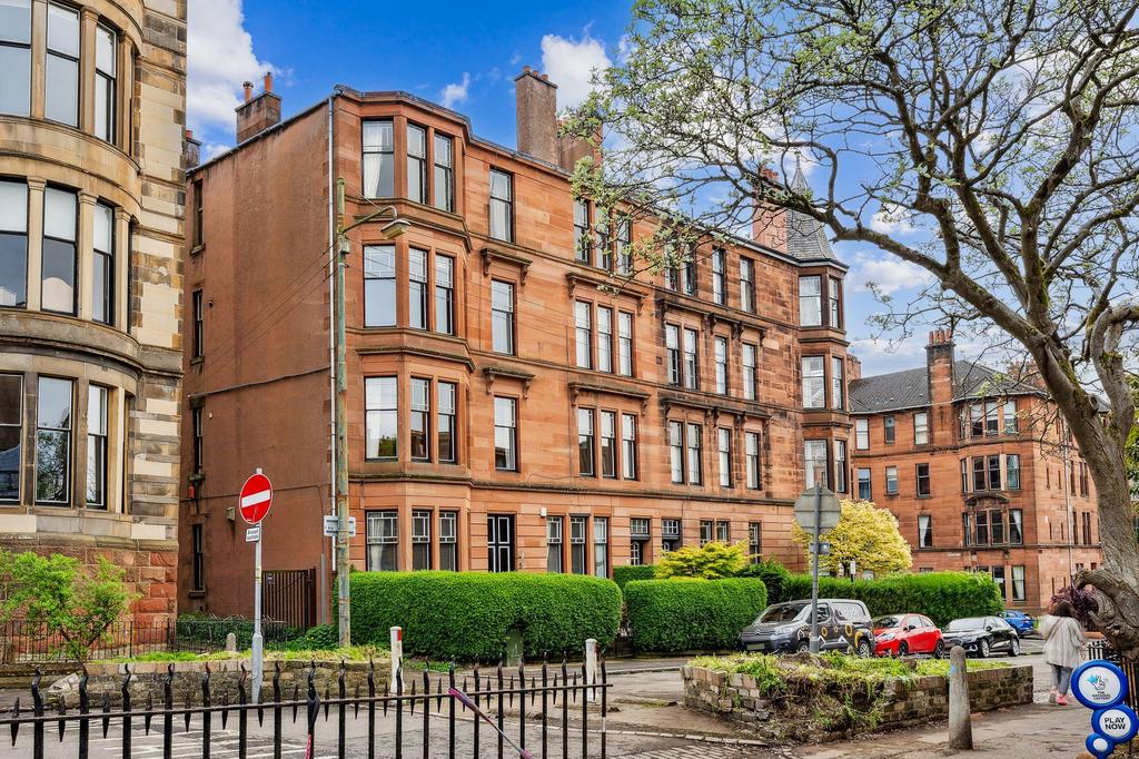 Novar Drive, Flat 1/1, Hyndland... 4 bed flat for sale - £475,000